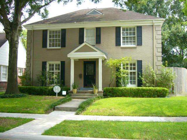 1932 Colonial Revival in Houston, Texas - OldHouses.com