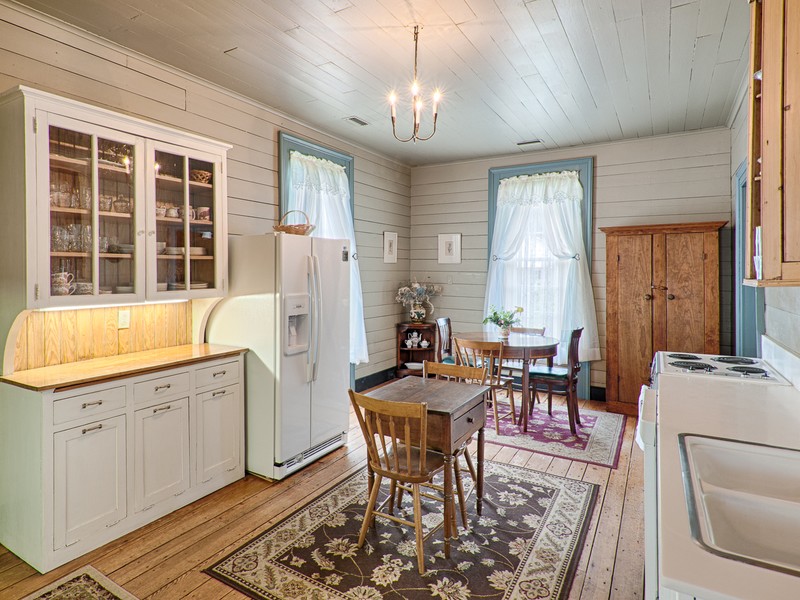 c. 1840 Antebellum in Charlotte , North Carolina - OldHouses.com