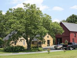 c. 1800 Cape Cod in East Bridgewater, Massachusetts - OldHouses.com