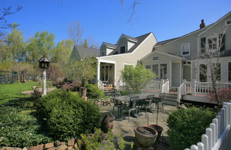 1833 Colonial in Tewksbury Township, New Jersey - OldHouses.com