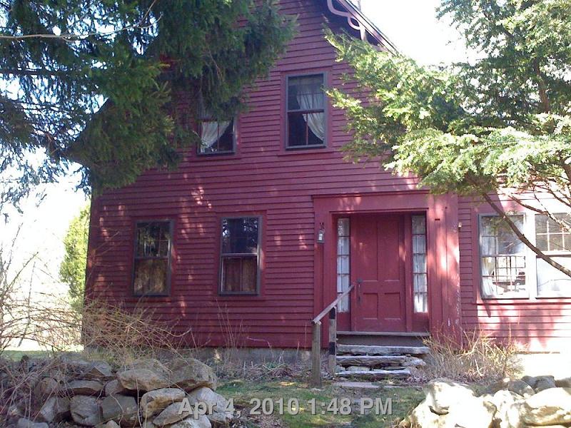 c. 1835 Gingerbread in Amherst, Massachusetts - OldHouses.com