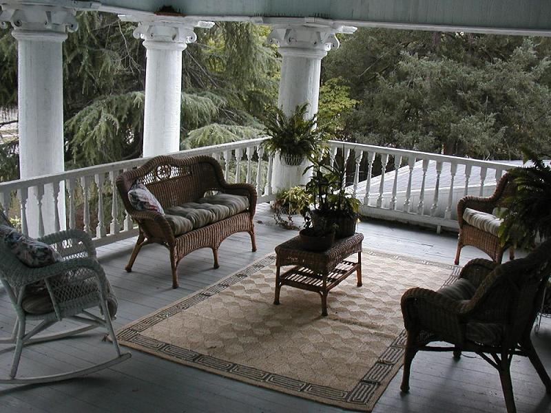 c. 1911 Early Classical Revival in Clio, South Carolina - OldHouses.com
