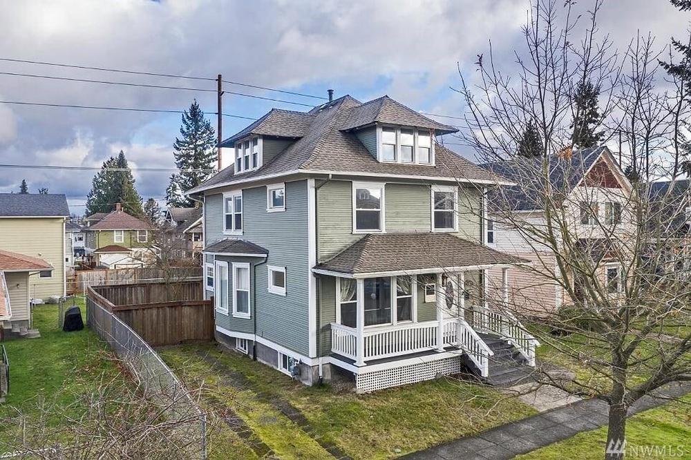 1908 American Foursquare Sold in Tacoma, Washington - OldHouses.com