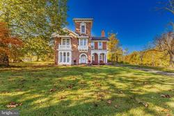 1817 Italianate Off Market in Taneytown, Maryland - OldHouses.com