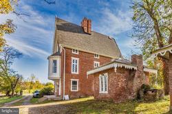 1817 Italianate Off Market in Taneytown, Maryland - OldHouses.com