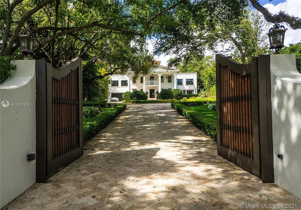 1910 Greek Revival For Sale in Miami, Florida - OldHouses.com