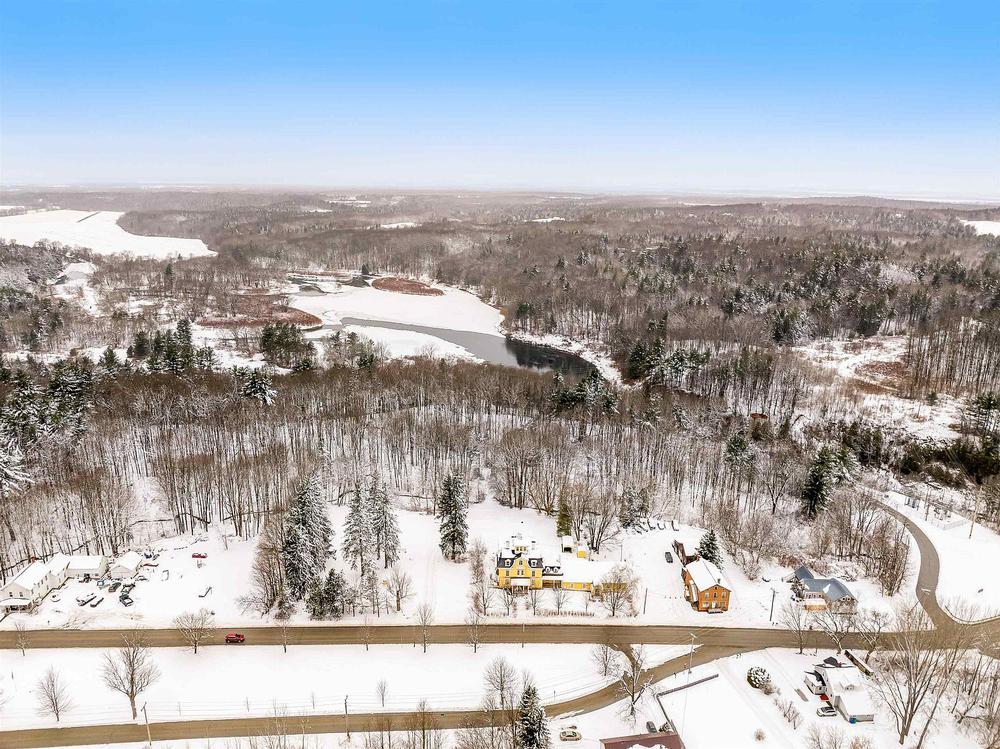 1818 Italianate Under Contract in Highgate Center, Vermont - OldHouses.com