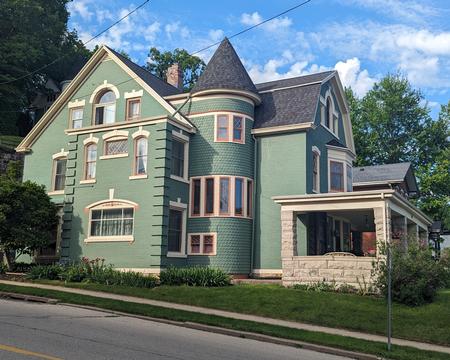 Historic Homes For Sale, Rent or Auction with at least 3000 square feet ...